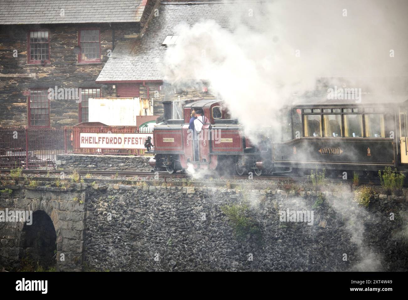 Porthmadog FFESTINIOG & WELSH HIGHLAND RAILWAYS world’s oldest narrow ...