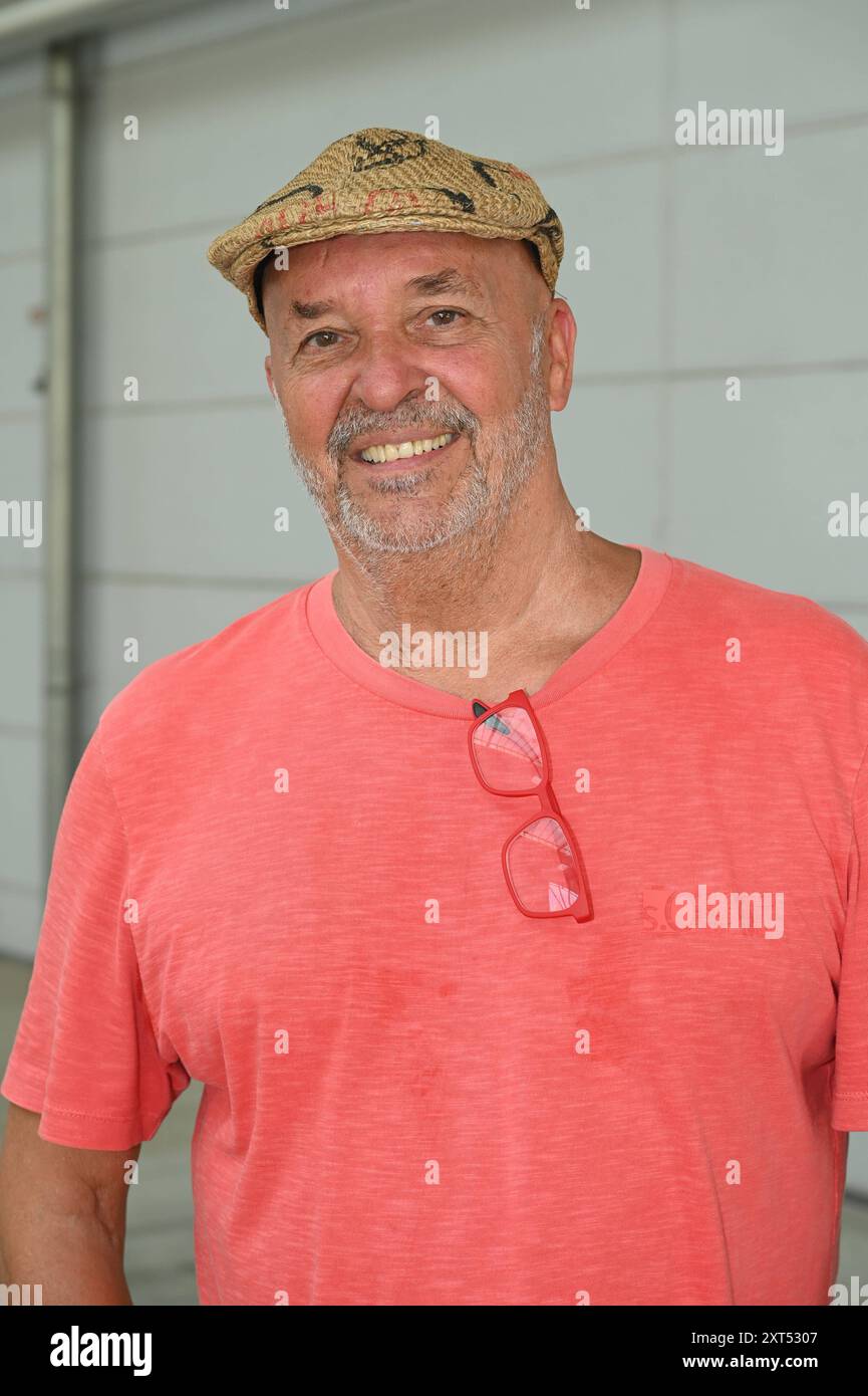 Schauspieler Holger Franke posiert beim Fantreffen und Starwahl der RTL ...