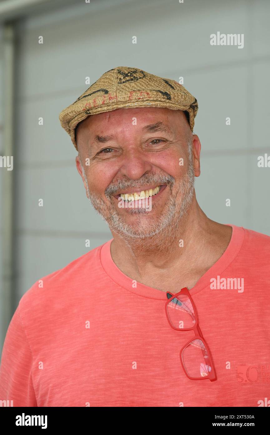 Schauspieler Holger Franke posiert beim Fantreffen und Starwahl der RTL ...