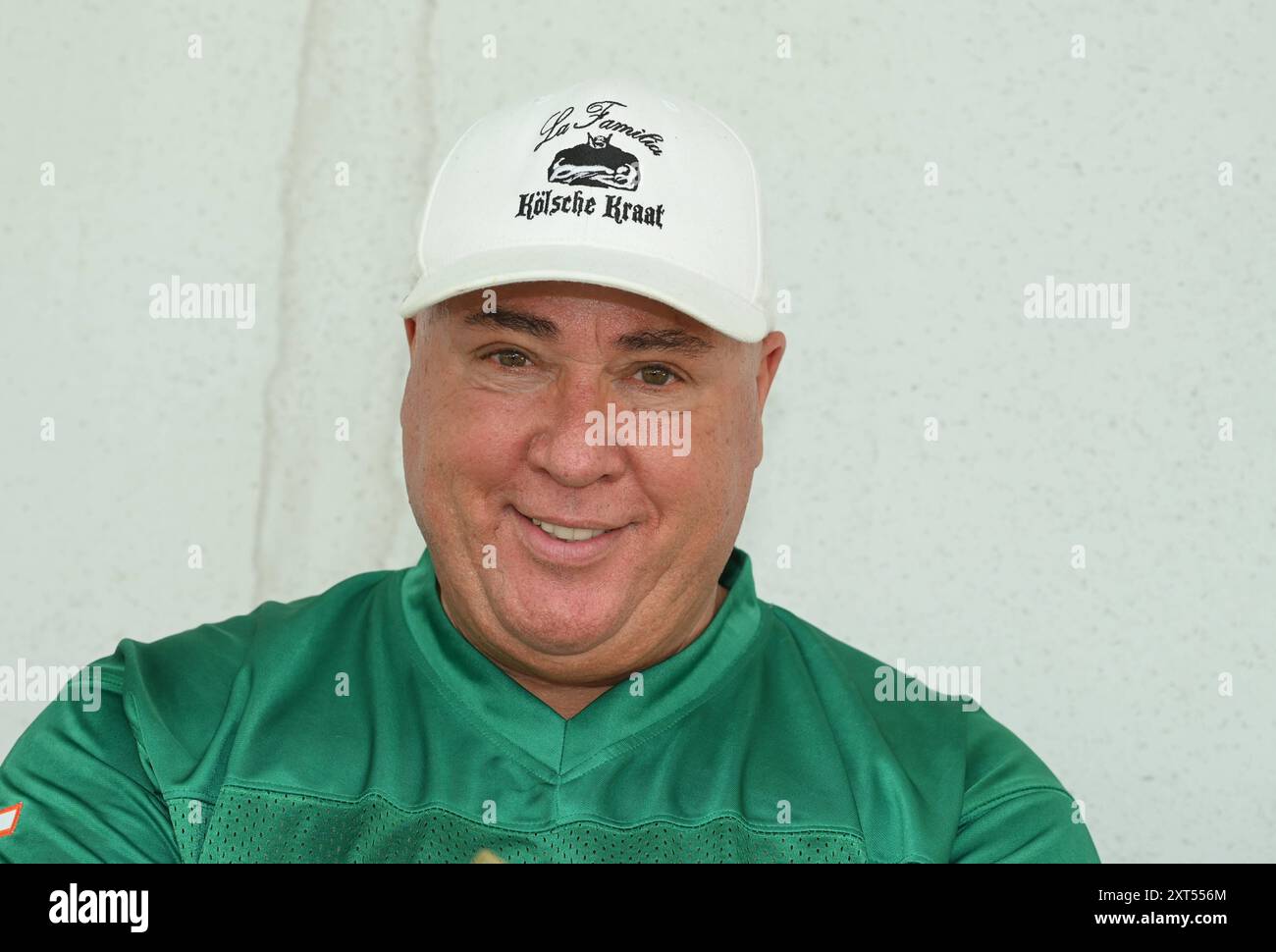 Schauspieler Ramon Ademes posiert beim Fantreffen und Starwahl der RTL ...