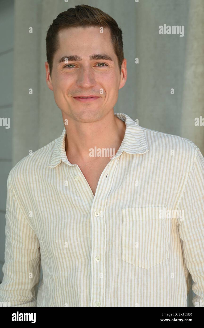 Schauspieler Timothy Boldt posiert beim Fantreffen und Starwahl der RTL ...