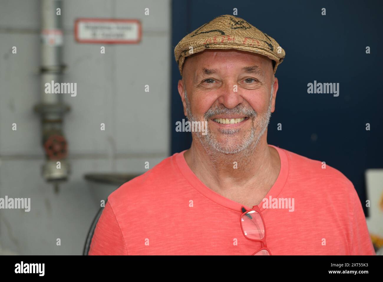 Schauspieler Holger Franke posiert beim Fantreffen und Starwahl der RTL ...