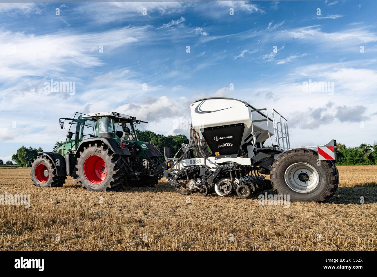 Mulchsaat - Direkt-Sämaschine des Herstellers Agrisem auf einem ...