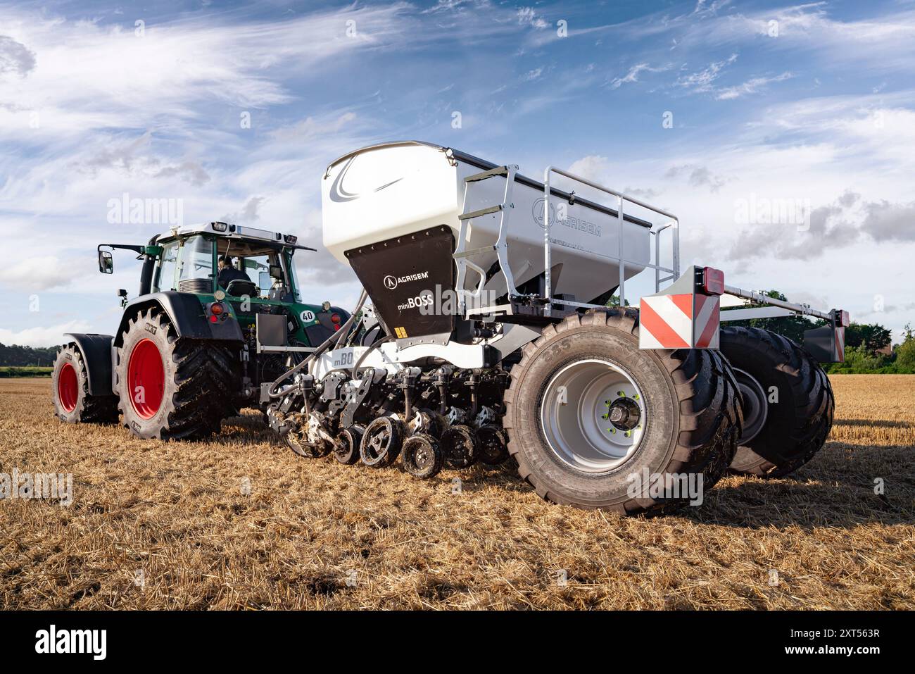 Mulchsaat - Direkt-Sämaschine des Herstellers Agrisem auf einem ...