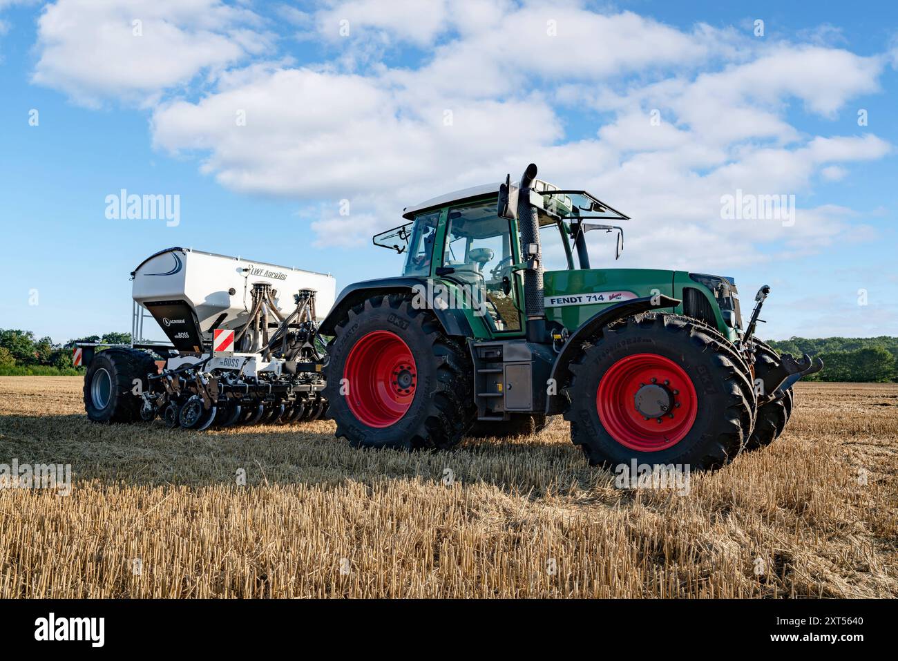 Mulchsaat - Direkt-Sämaschine des Herstellers Agrisem auf einem ...