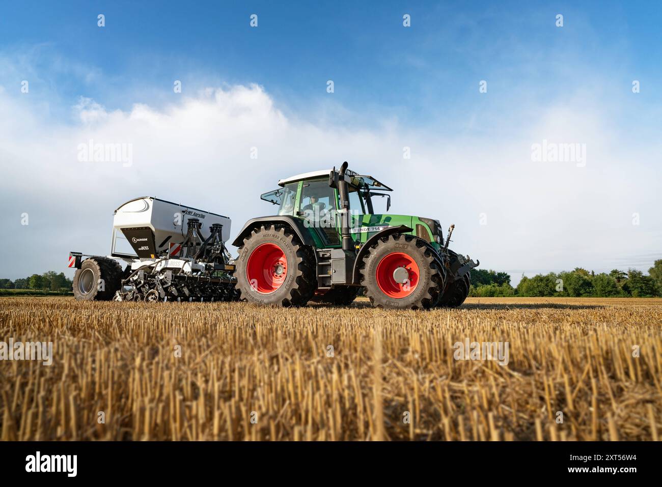 Mulchsaat - Direkt-Sämaschine des Herstellers Agrisem auf einem ...
