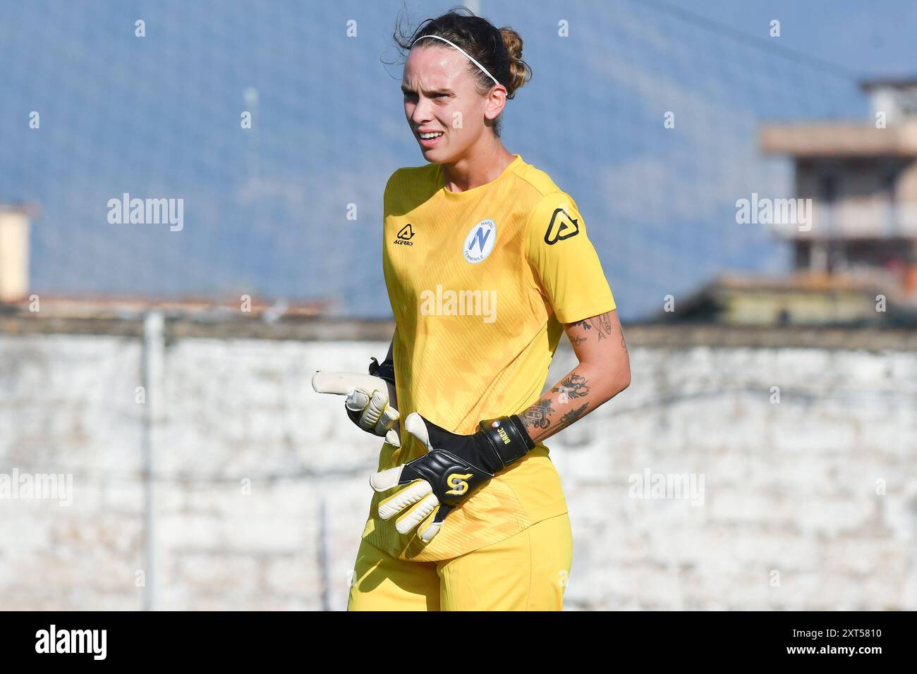 Friendly match roma women hi-res stock photography and images - Alamy