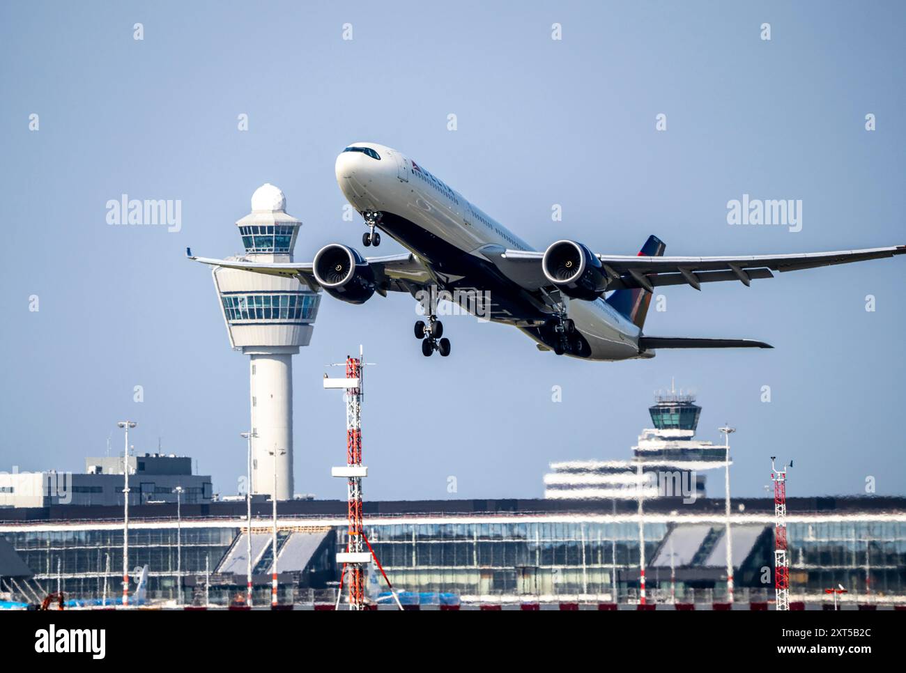 Delta Air Lines aircraft taking off from Amsterdam Schiphol Airport ...