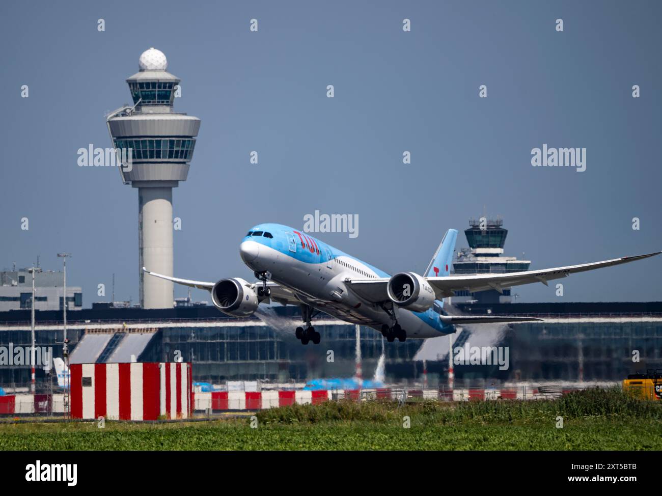TUI Boeing 787 Dreamliner aircraft taking off at Amsterdam Schiphol ...