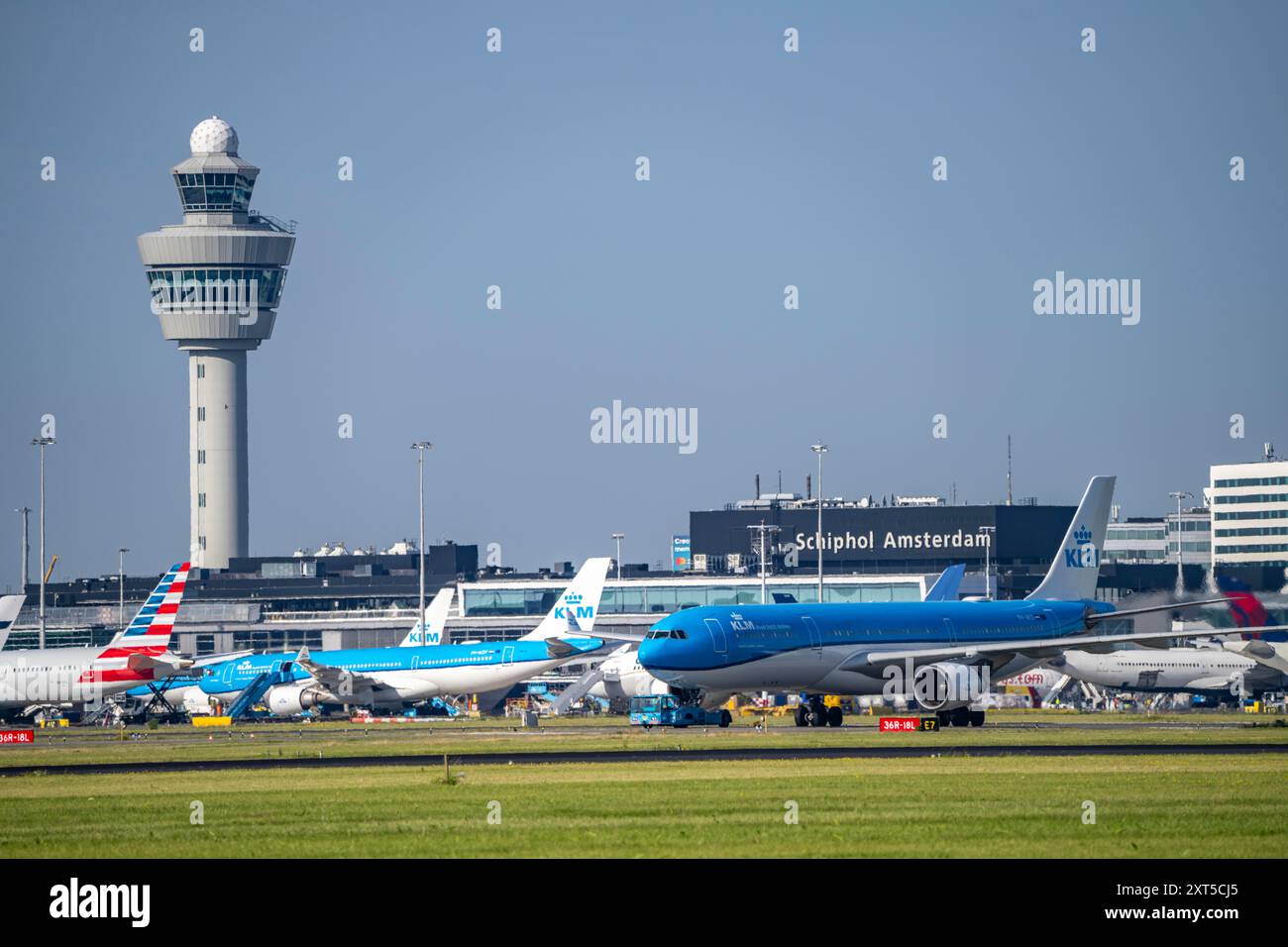 Aircraft at Amsterdam Schiphol Airport, taxiway, apron, air traffic ...