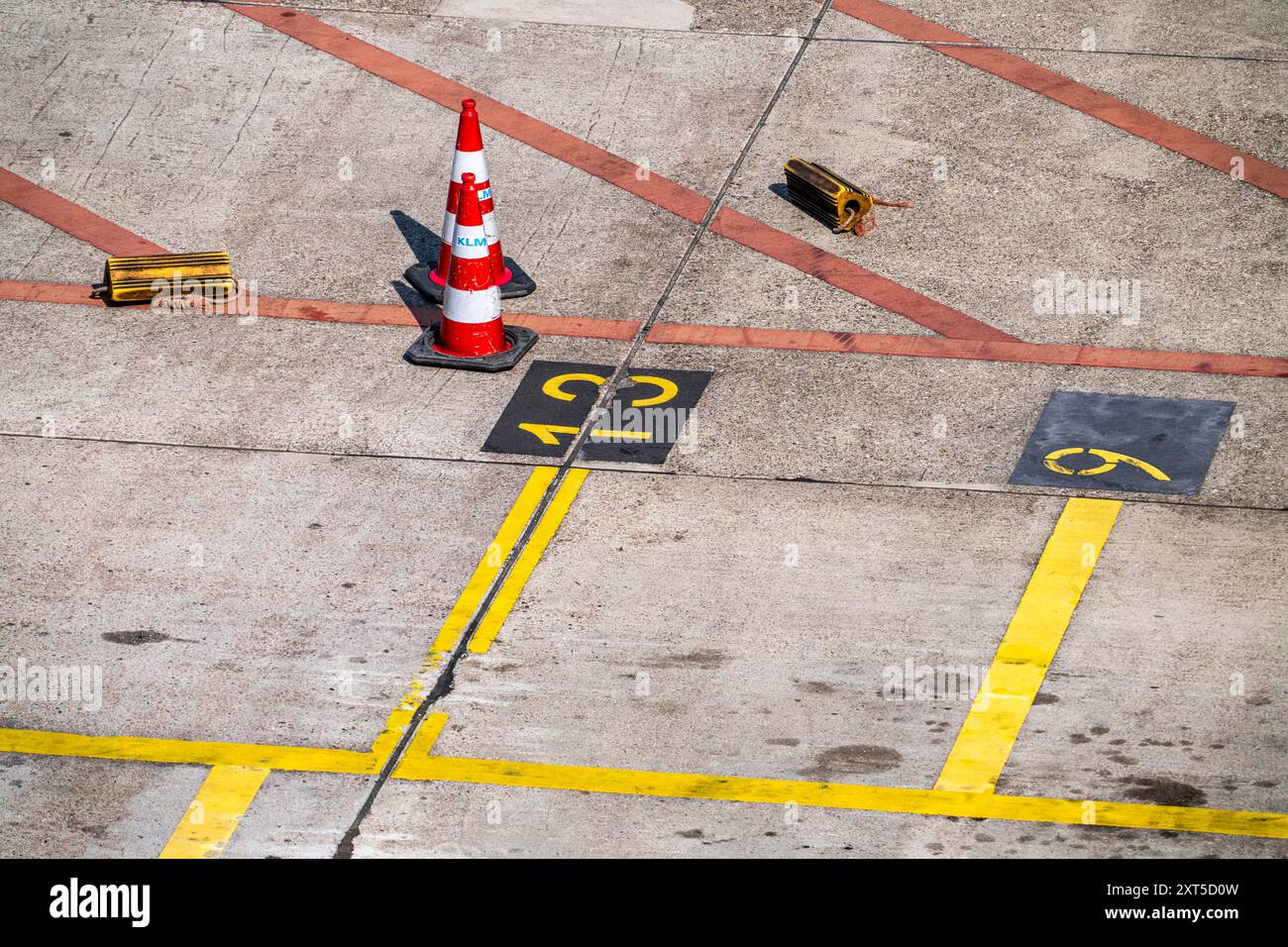 Park markings on the ground, at the terminal, in front of the passenger ...
