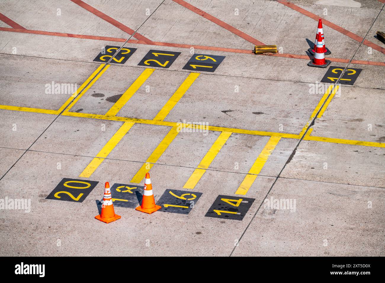 Airport Ramp Markings Airport Marking Aids And Signs