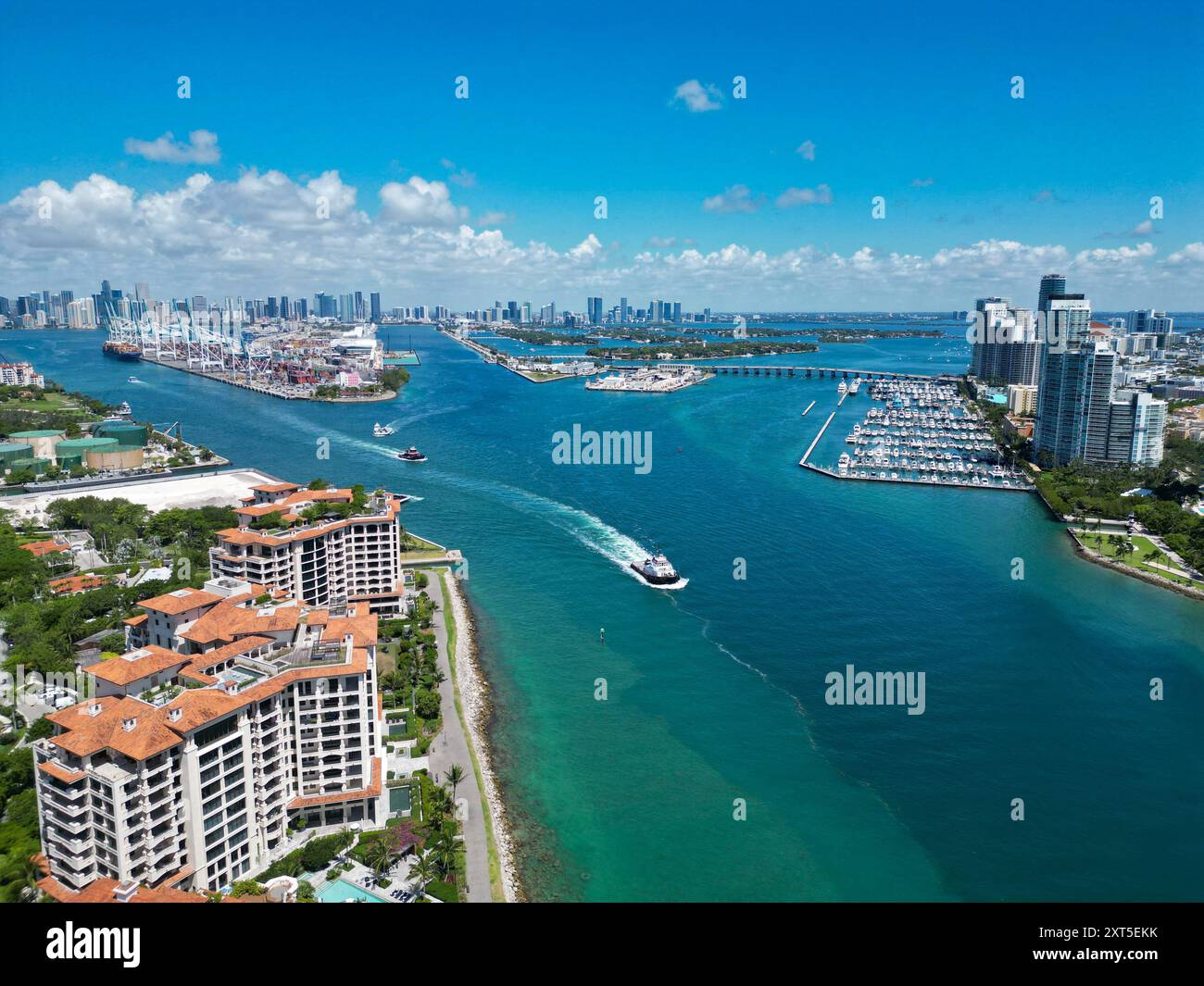 Cityscape. Miami beach aerial view. Marina in Miami Beach, Florida USA ...