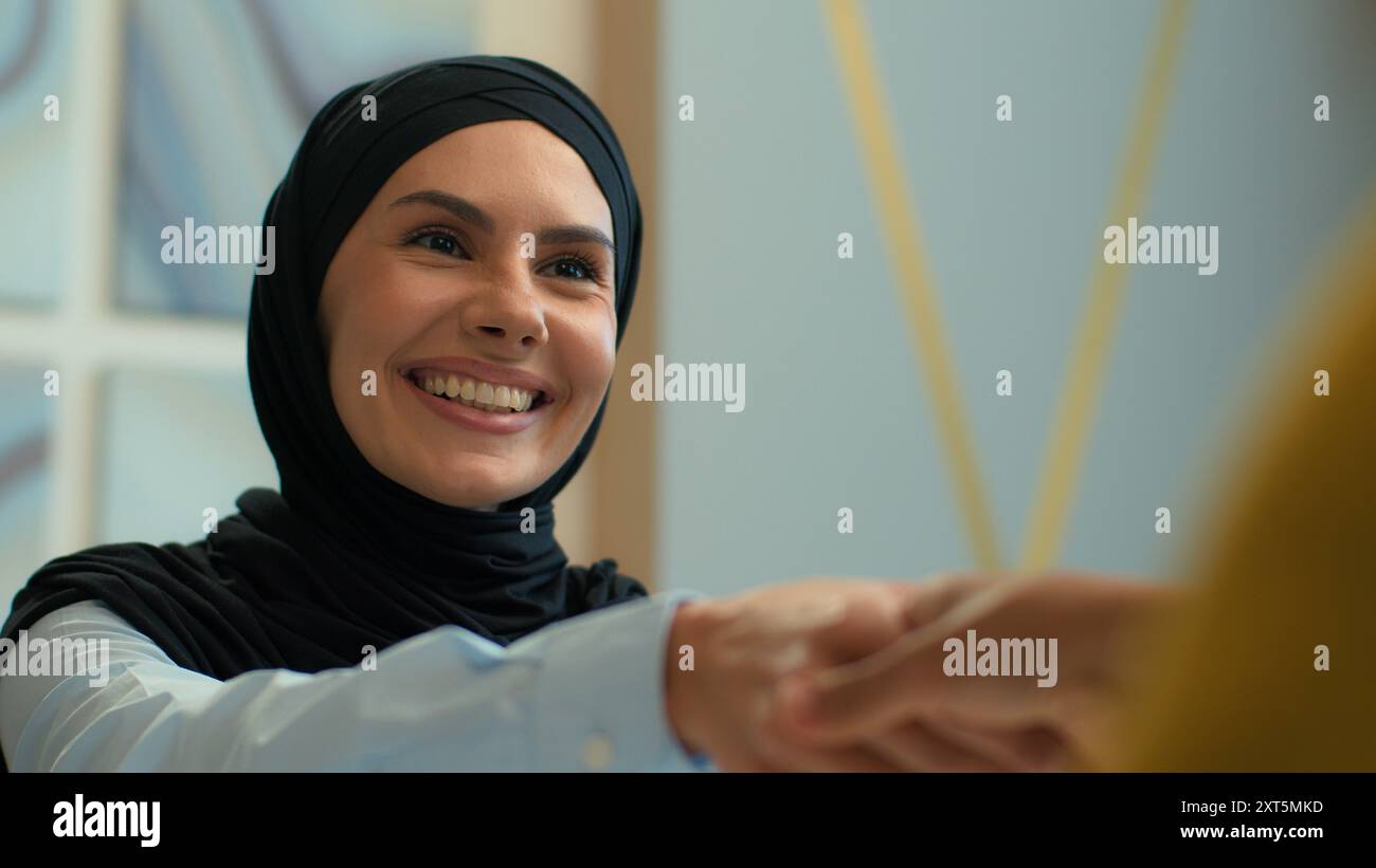 Happy smiling muslim islamic woman in hijab businesswoman recruit ...