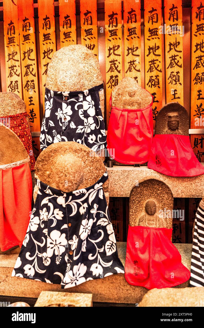 Statue of bodhisattva Jizo in Kongô-zan Yatadera temple, a Nishiyama ...