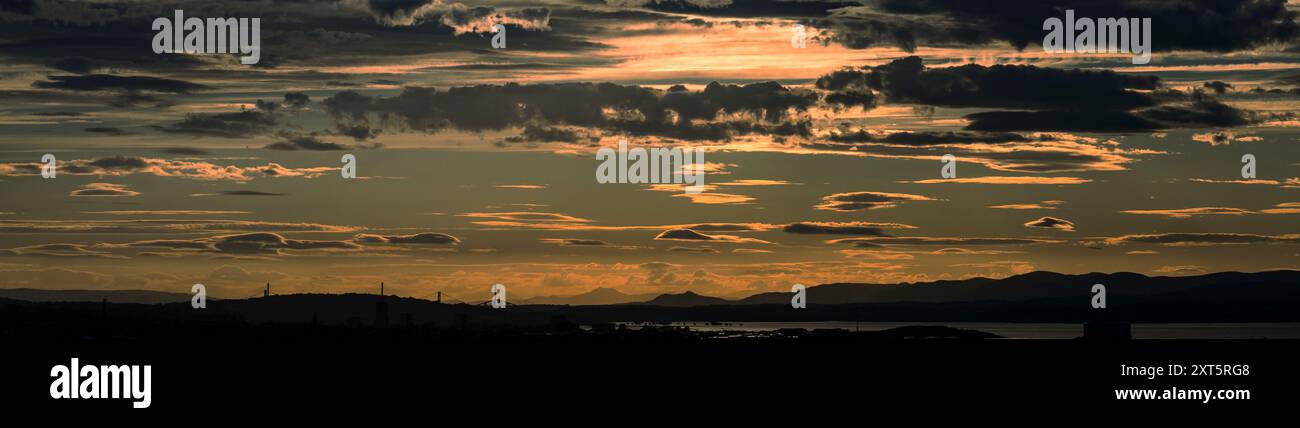 Edinburgh sky line sunset hi-res stock photography and images - Alamy