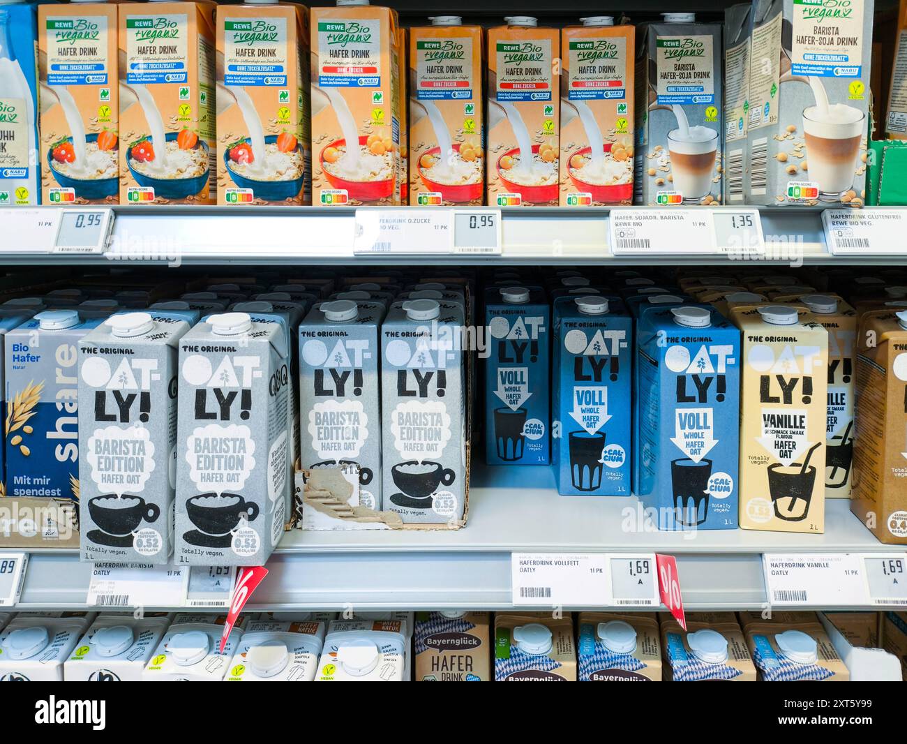 Hafer in milch hi-res stock photography and images - Alamy