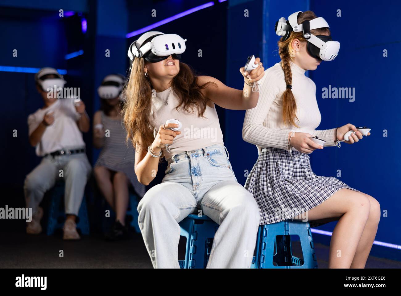 Girl gamers hi-res stock photography and images - Alamy