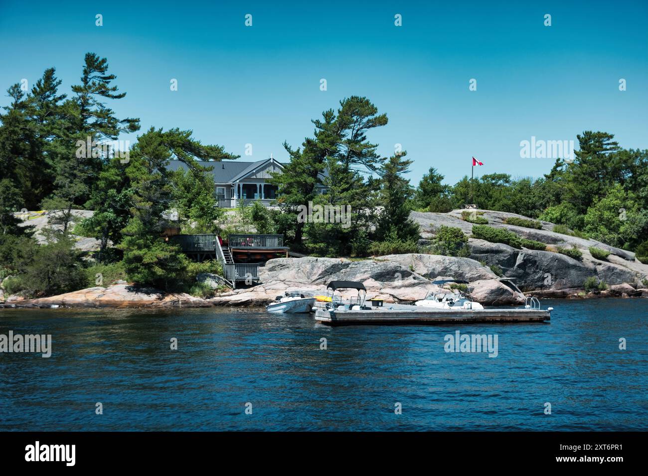 Thousand islands on lake ontario hi-res stock photography and images ...