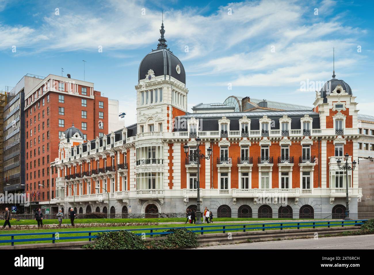 Downtown madrid hi-res stock photography and images - Alamy