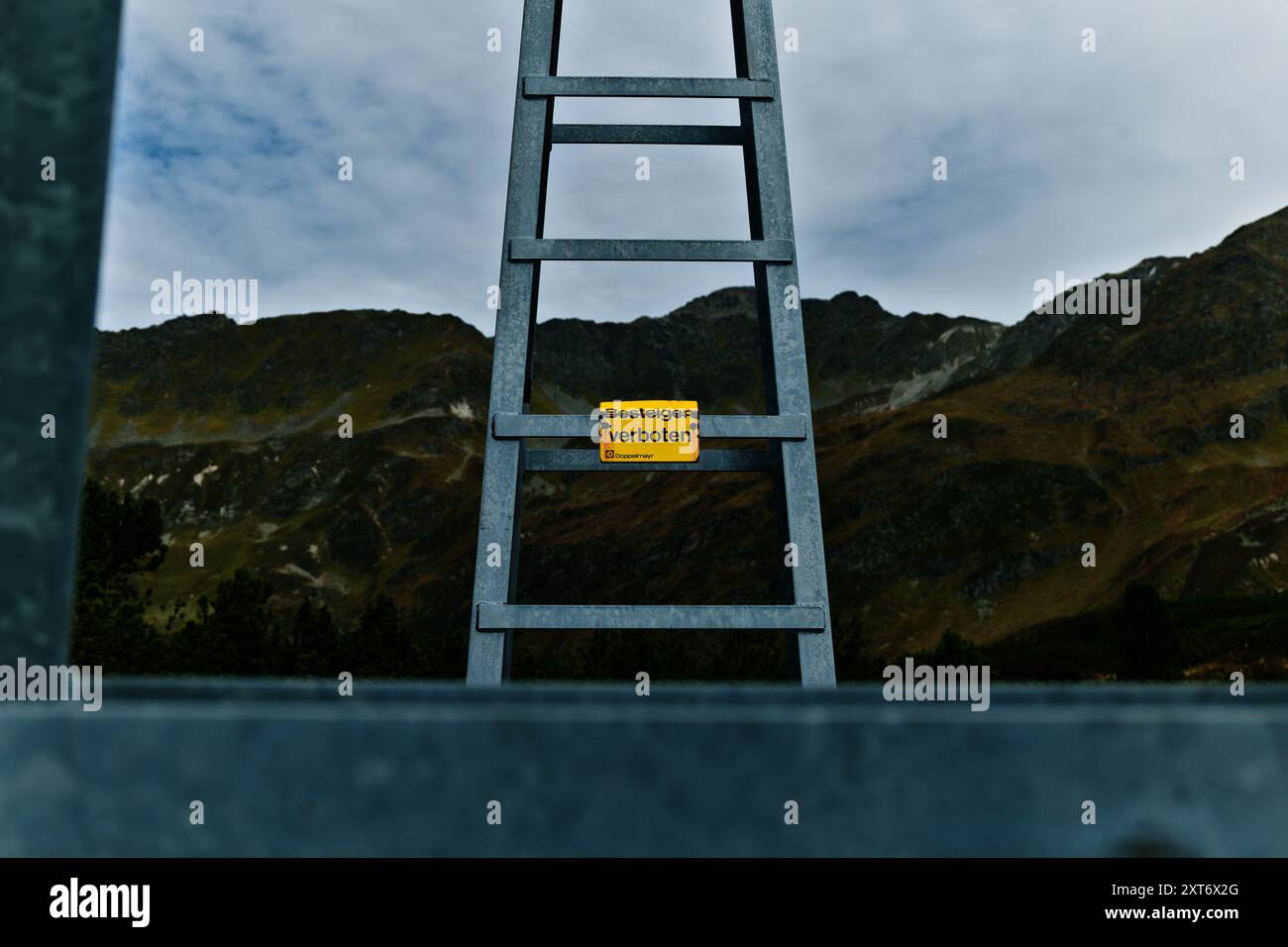 sign on a scaffold Stock Photo - Alamy