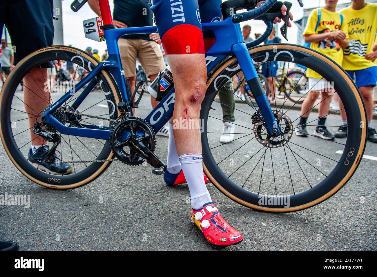 6 day bike rider hi-res stock photography and images - Alamy