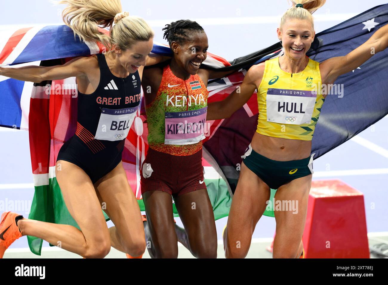 Georgia Bell of Great Britain, Faith Kipyegon of Kenya and Jessica Hull ...