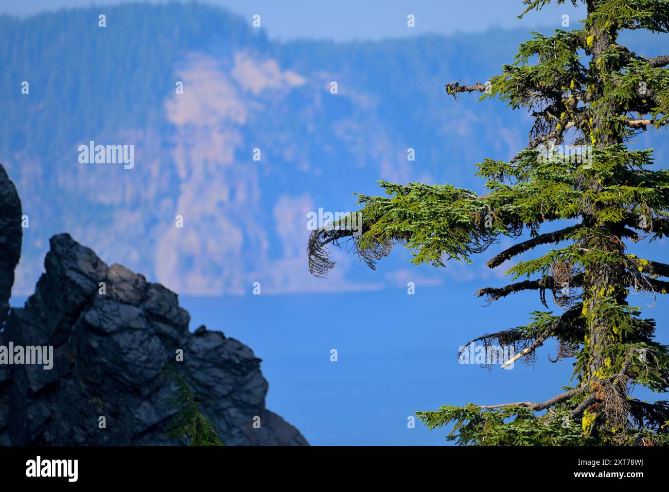The amazing Crater Lake National Park at Watchman Overlook, Oregon OR ...