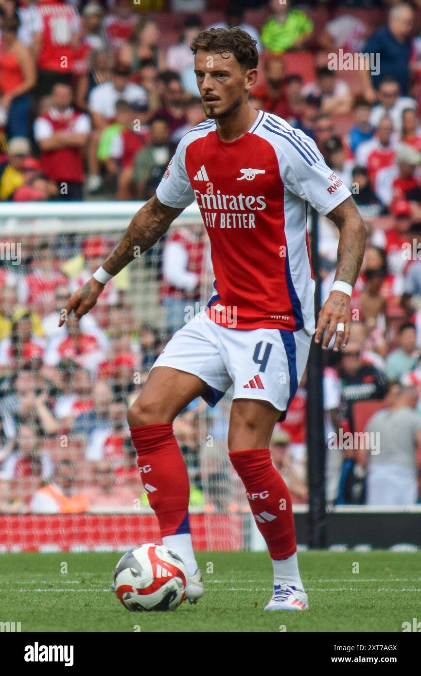 Defender ben white hi-res stock photography and images - Alamy