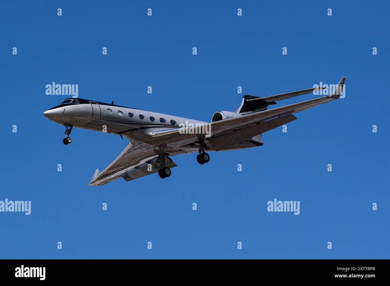 Gulfstream g550 private jet hi-res stock photography and images - Alamy