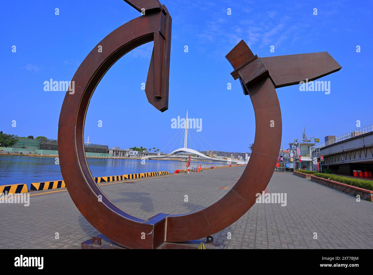Great Harbor Bridge (Dagang Bridge) at Yancheng District, Kaohsiung ...