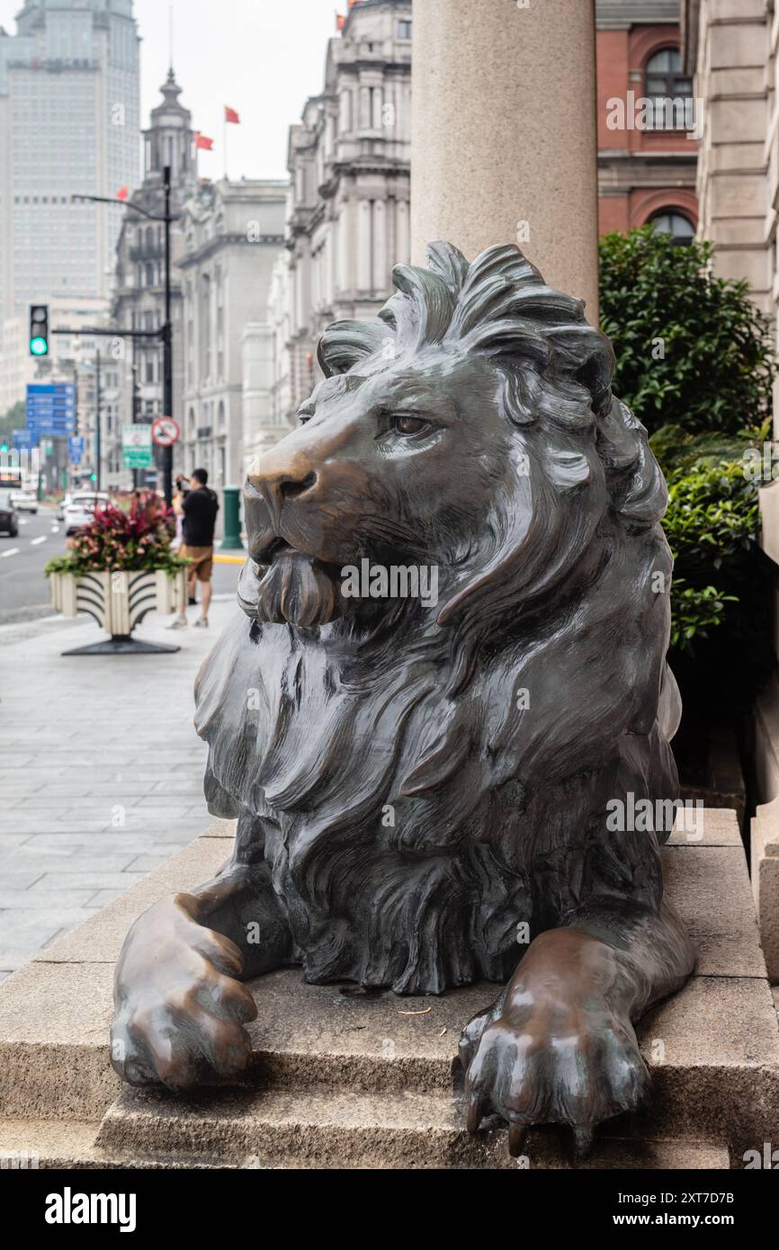 Stephen and Stitt - copies of original lion sculptures near former HSBC ...