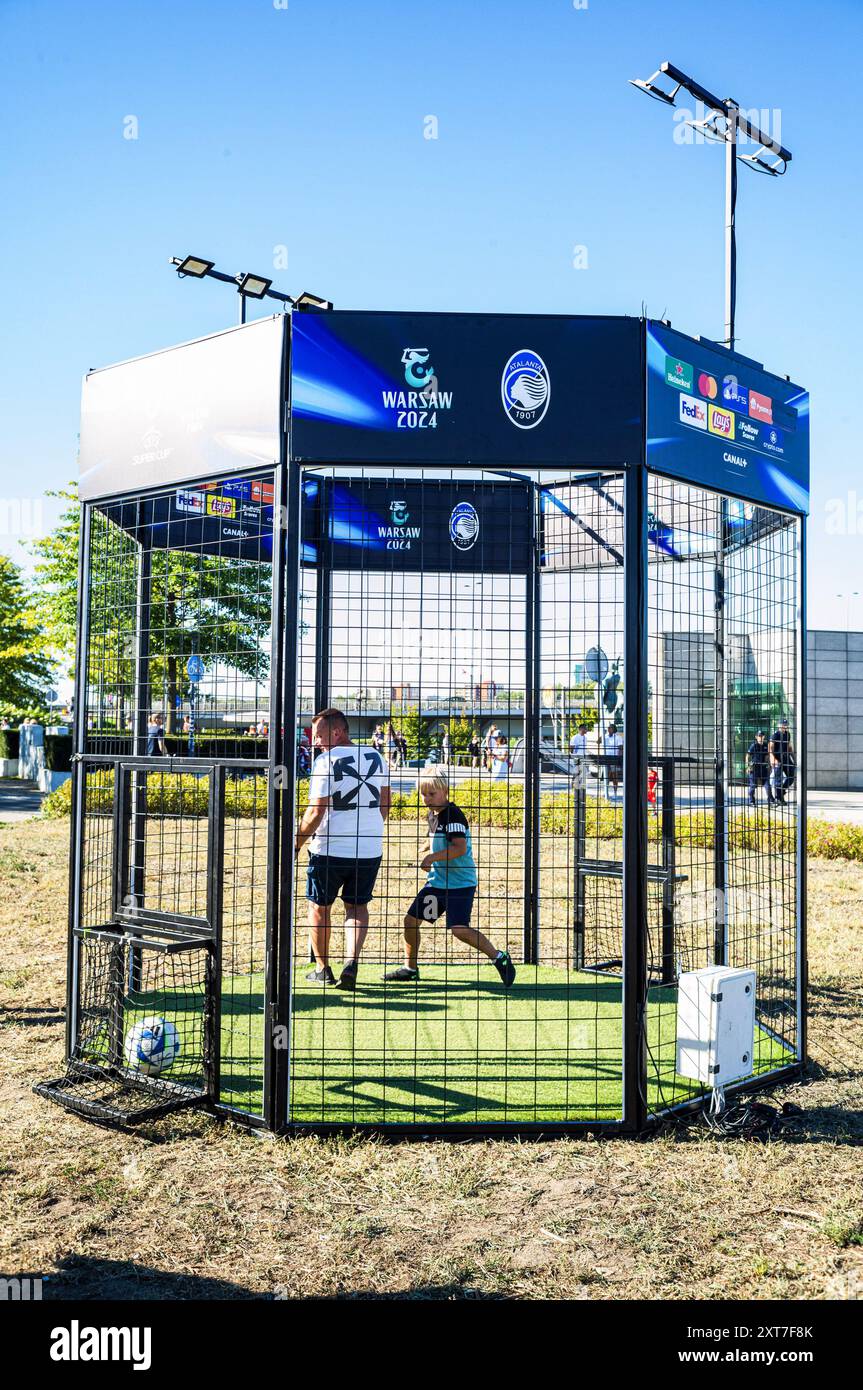 1vs1 football hi-res stock photography and images - Alamy