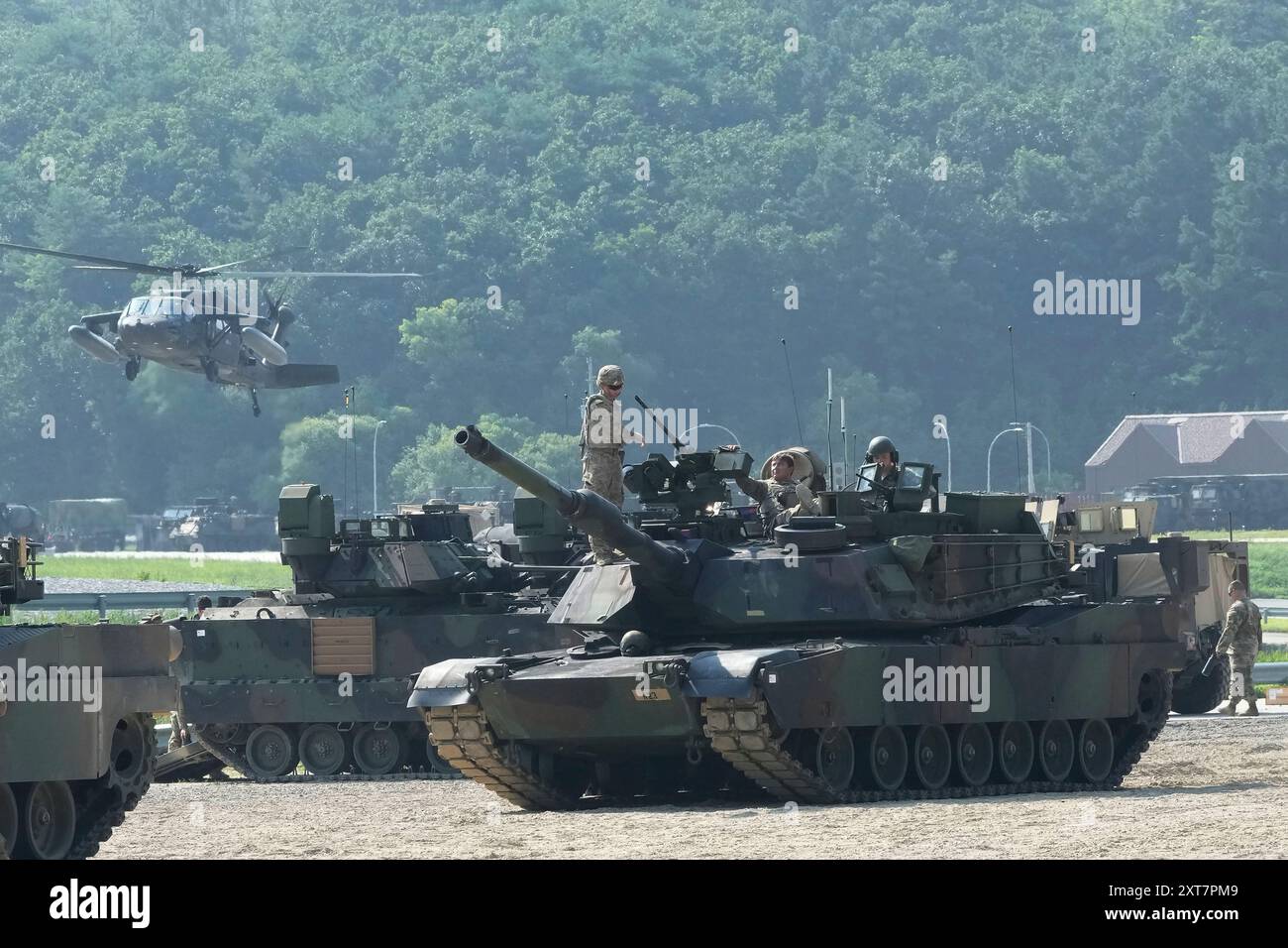 U.S. Army soldiers from the 1st Armored Brigade Combat Team on their ...