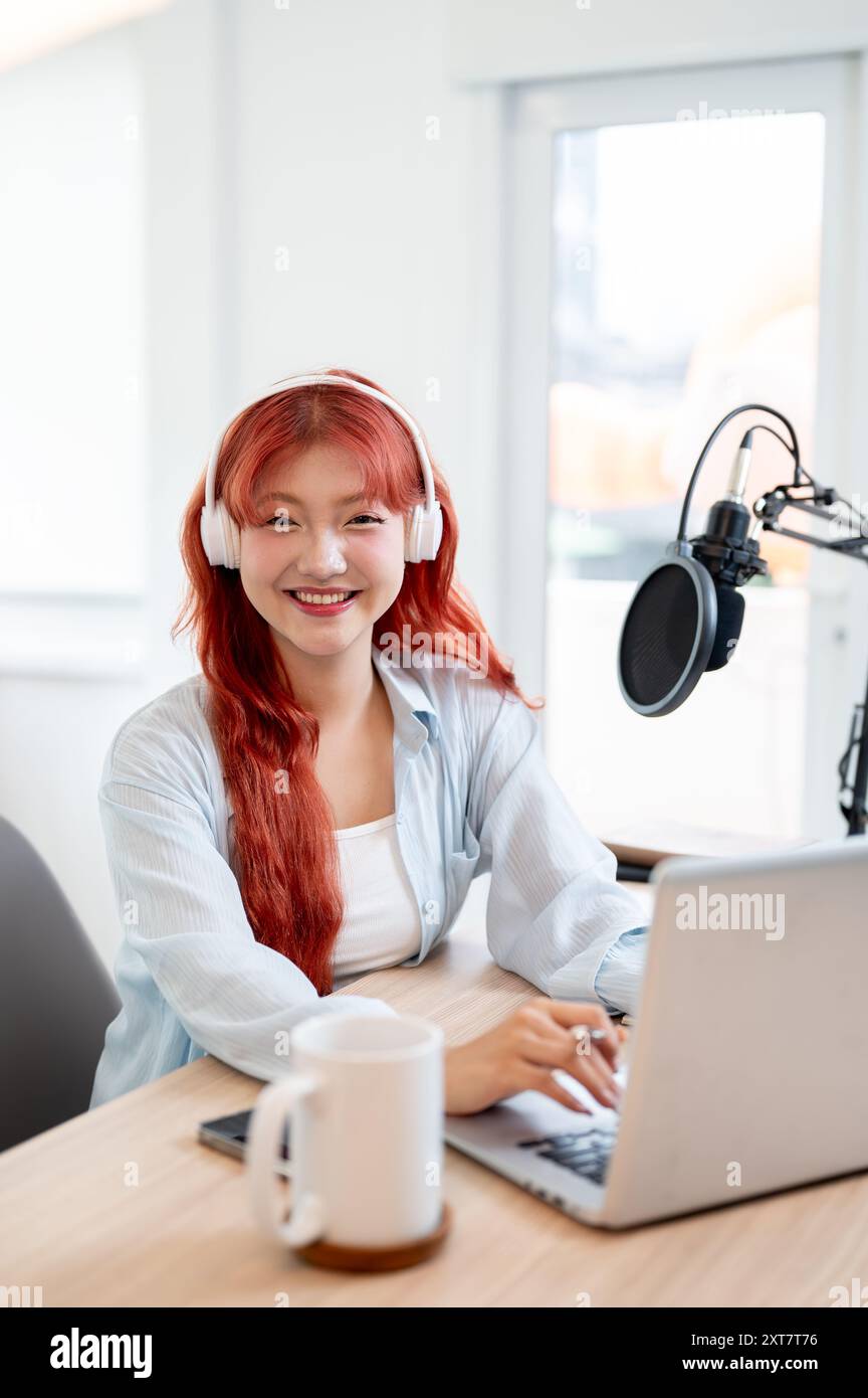 Asian content creator using hi-res stock photography and images - Alamy