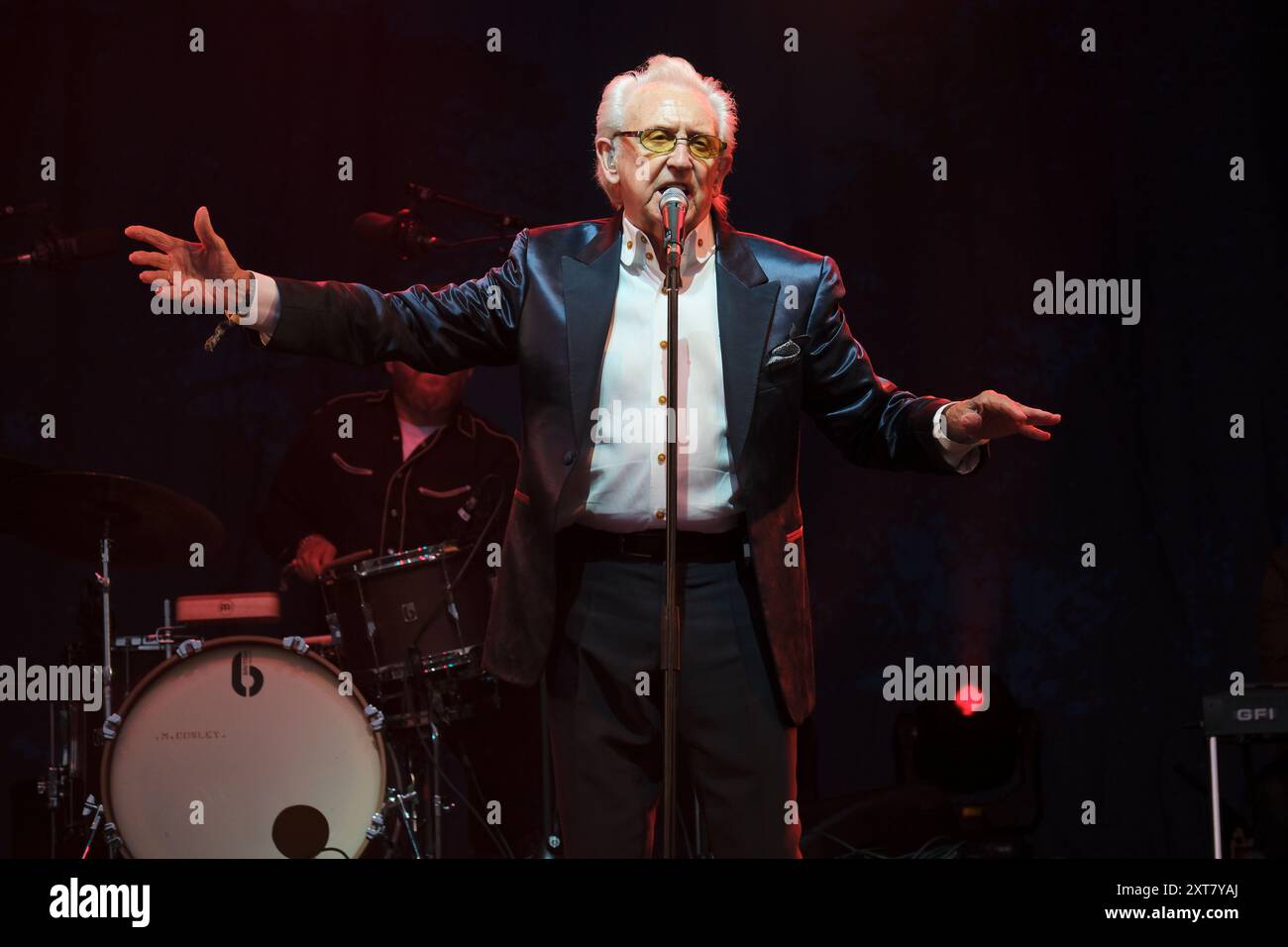 Tony Christie performs at Fairport's Cropredy Convention, Cropredy, UK ...
