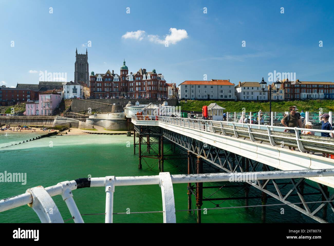 Cromer Pier in Summer - Norfolk, England, UK Stock Photo - Alamy