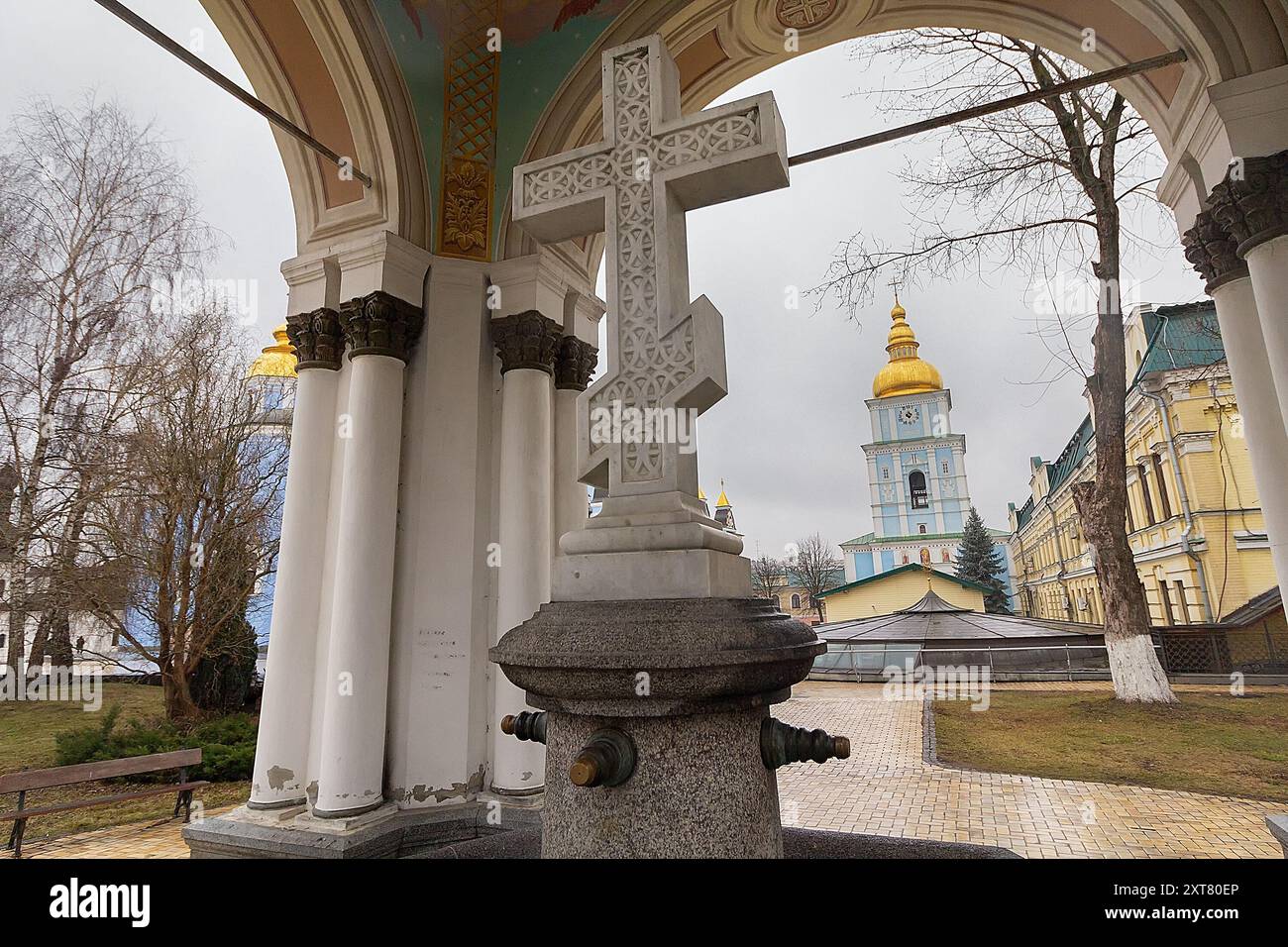 Kyiv courtyard hi-res stock photography and images - Alamy