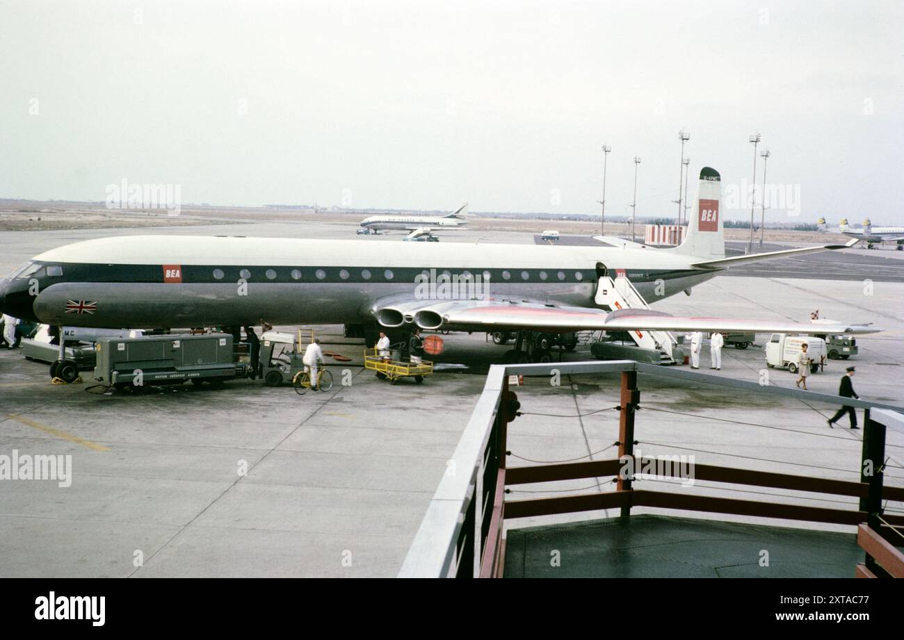 1964 comet hi-res stock photography and images - Alamy