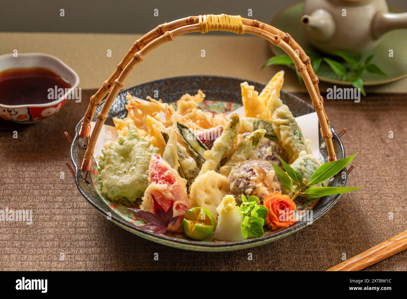 Assorted vegetable tempura Stock Photo - Alamy