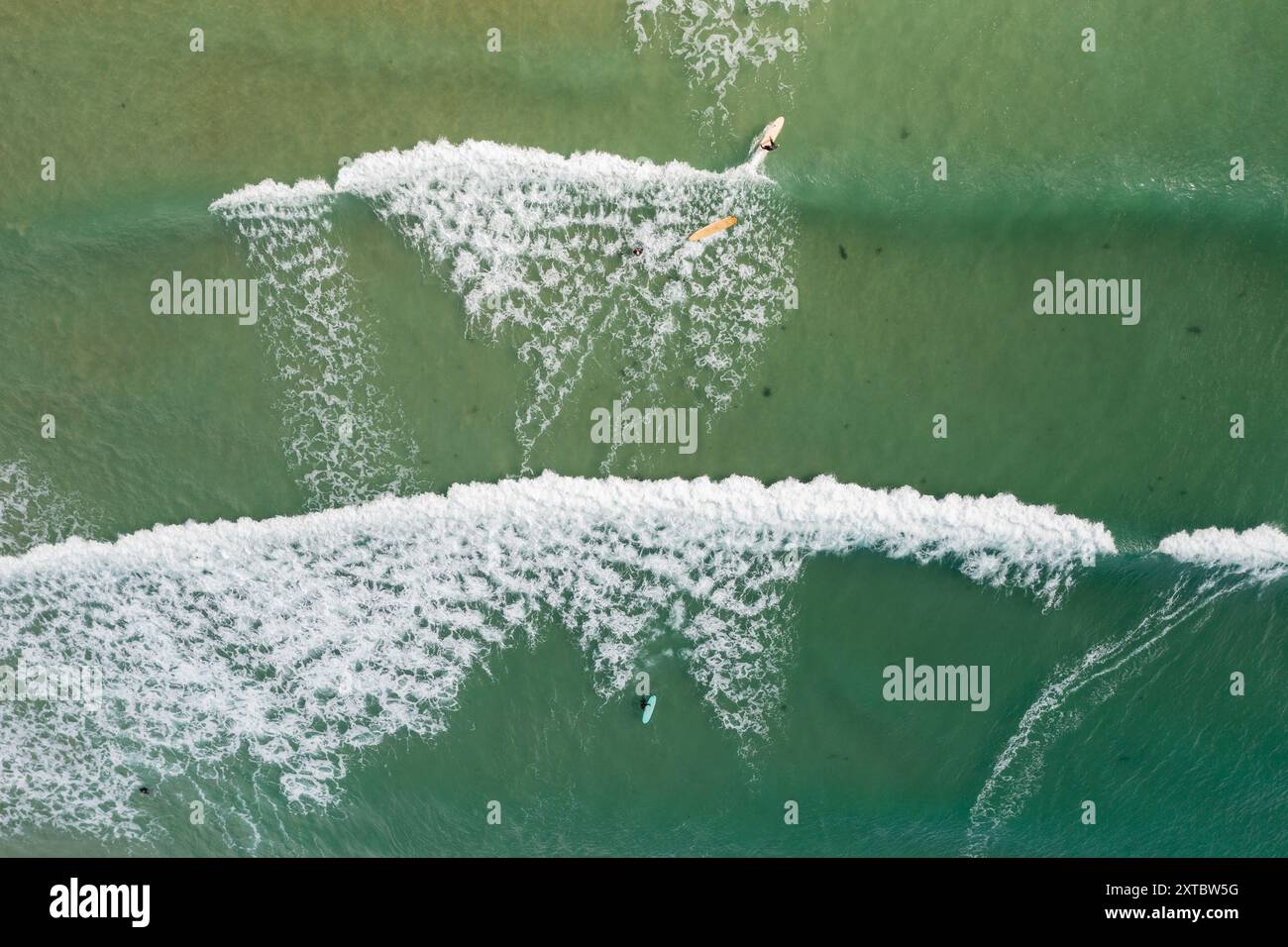 Top down aerial view surfers hi-res stock photography and images - Alamy