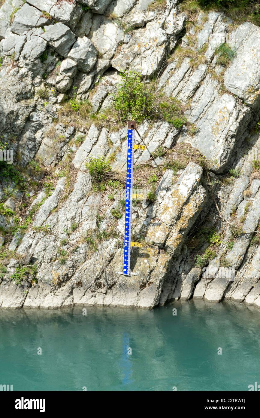 Water level measurement gauge hi-res stock photography and images - Alamy
