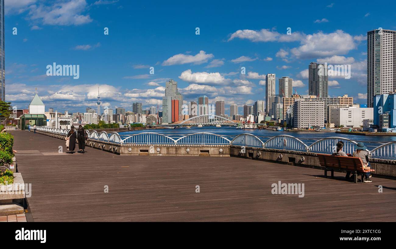View of Tokyo Bay, Sumida River and Skytree from Takeshiba Pier ...