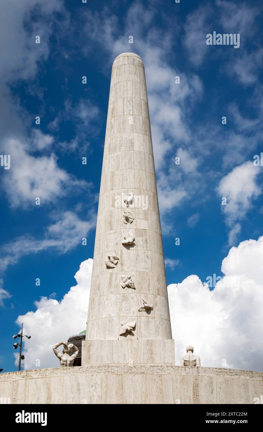 National Monument on Dam Square, Amsterdam, Netherlands Stock Photo - Alamy