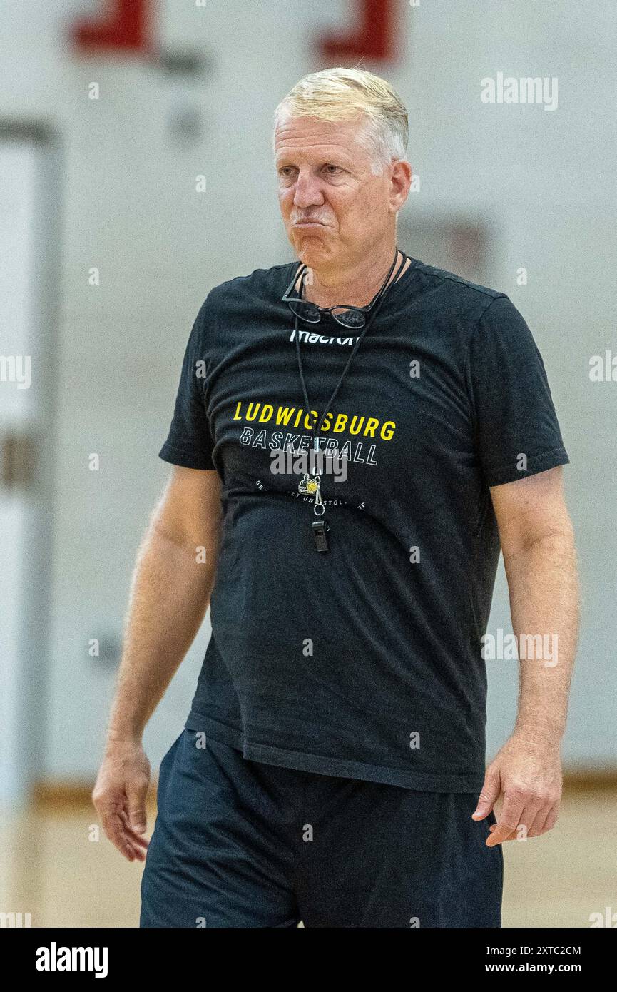 John Patrick (MHP Riesen Ludwigsburg, Head-Coach), negative Emotionen ...