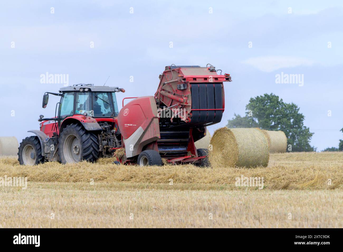 Lely welger rp445 hi-res stock photography and images - Alamy