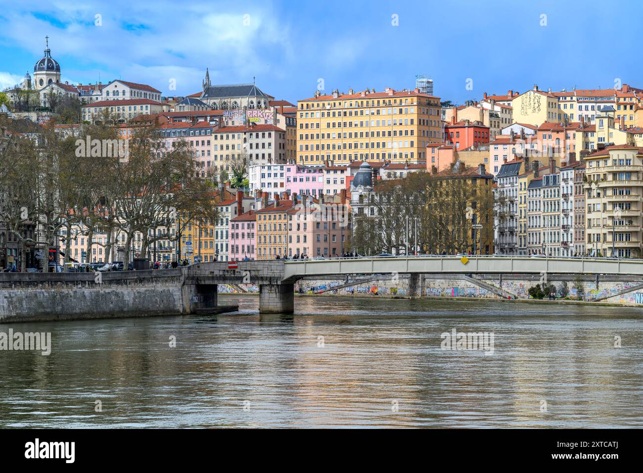 Pont de la feuillee bridge hi-res stock photography and images - Alamy