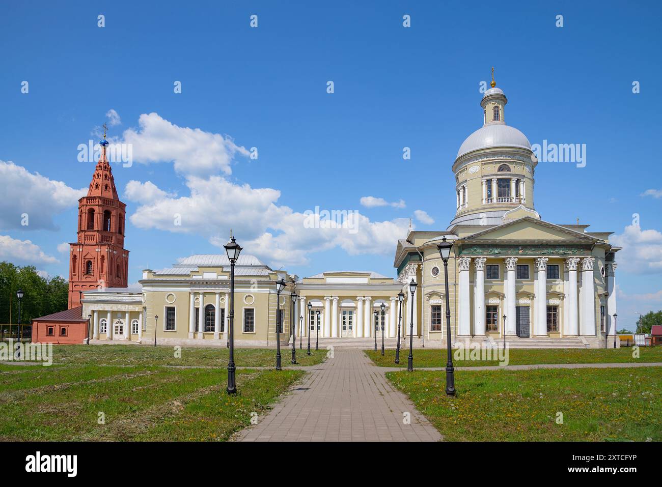The ancient St. Nicholas Cathedral and bell tower. Epiphany, Tula ...