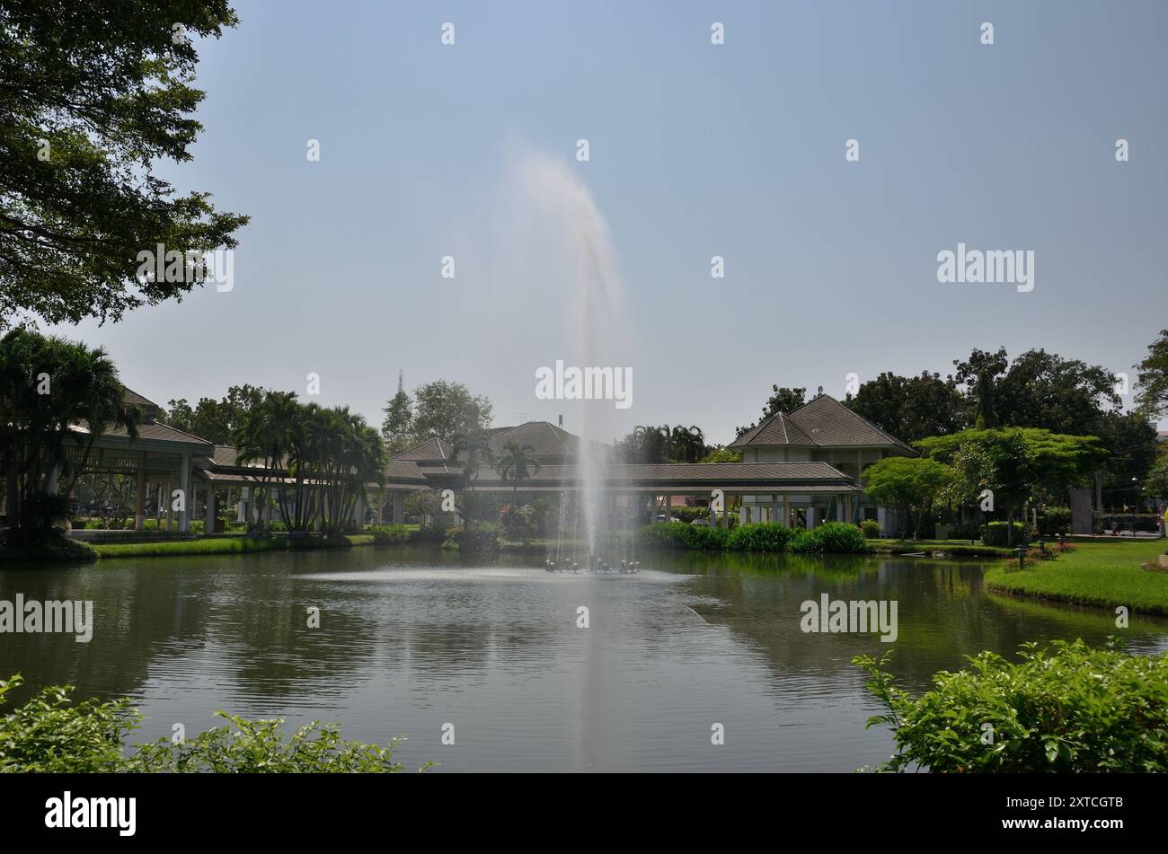 Silpakorn university hi-res stock photography and images - Alamy