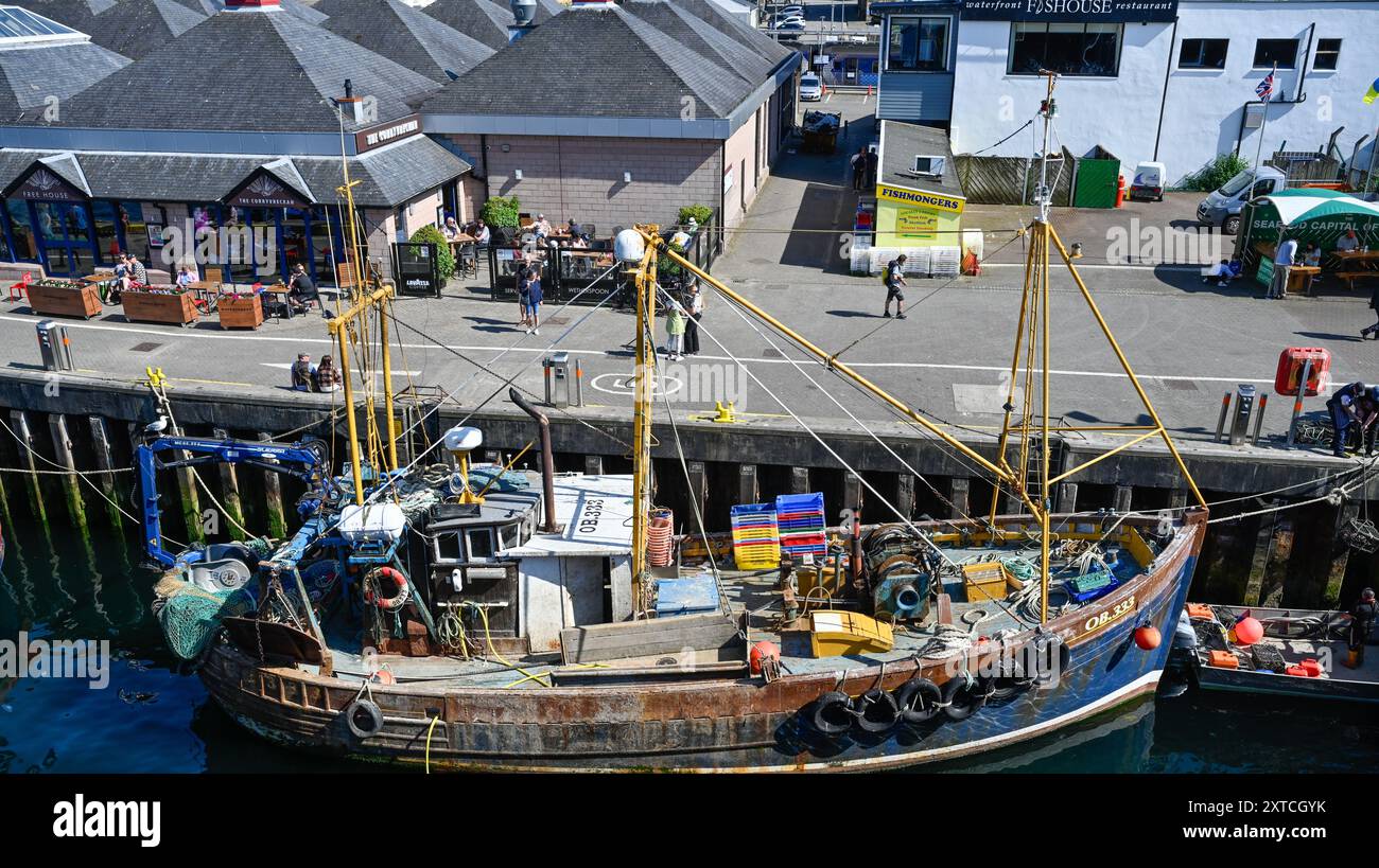 Fishing Boats Oban Scotland Harbour Stock Photo - Alamy